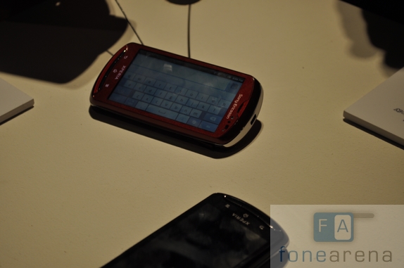 Sony Ericsson XPERIA Pro Live Pictures